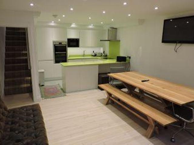 4 Bedrooms Terraced house for rent in Tidy Street, Brighton BN1