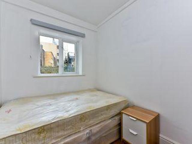 4 Bedrooms Terraced house for rent in Watson Street, London SE8