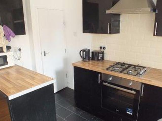 4 Bedrooms Terraced house for rent in Welton Grove, Leeds LS6