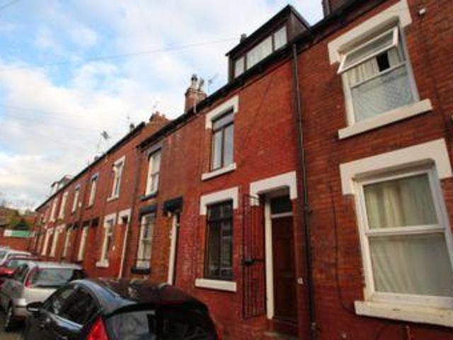 4 Bedrooms Terraced house for rent in Welton Place, Hyde Park, Leeds LS6