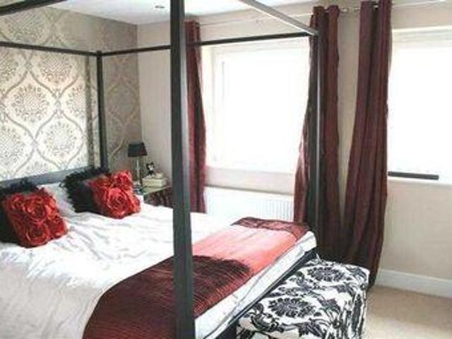 4 Bedrooms Terraced house for rent in Wraysbury Drive, West Drayton UB7