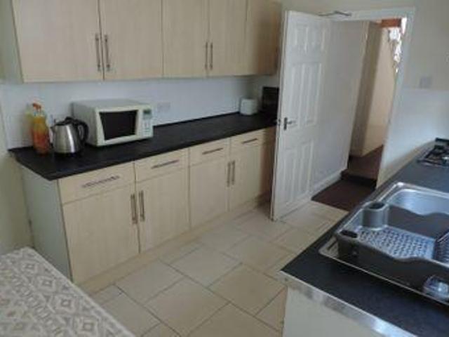 4 Bedrooms Terraced house for rent in 32 Flora Street, Cathays, Cardiff, Caerdydd CF24