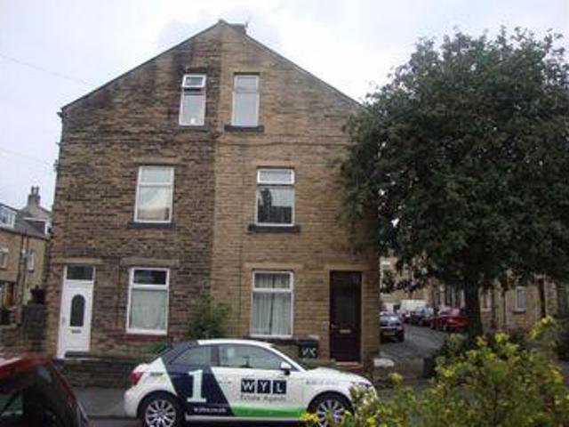 4 Bedrooms Terraced house for rent in 57 Victoria Road, Keighley, West Yorkshire BD21