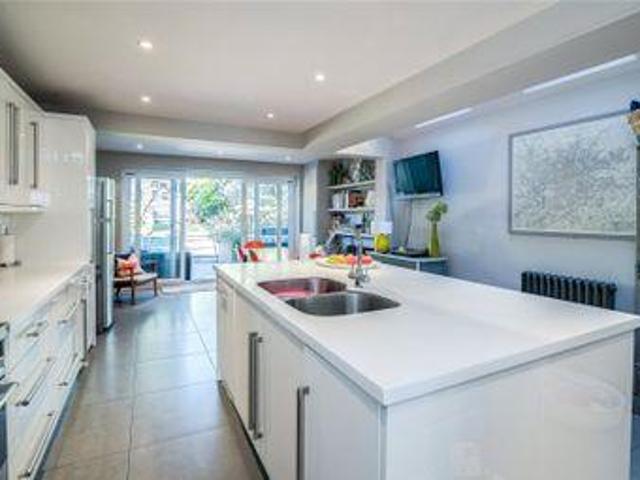 4 Bedrooms Terraced house for sale in Bucharest Road, Wandsworth, London SW18