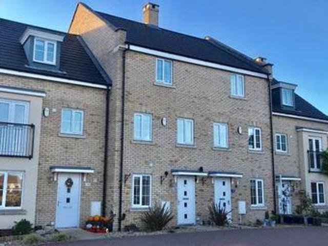 4 Bedrooms Terraced house for sale in Buttercup Avenue, Eynesbury, St. Neots, Cambridgeshire PE19