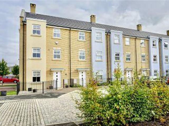 4 Bedrooms Terraced house for sale in Buttercup Avenue, Eynesbury, St Neots PE19