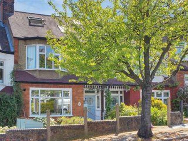 4 Bedrooms Terraced house for sale in Blake Road, Bounds Green, London N11