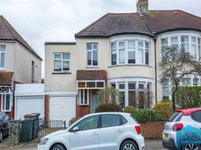 4 Bedrooms Terraced house for sale in Blake Road, London N11
