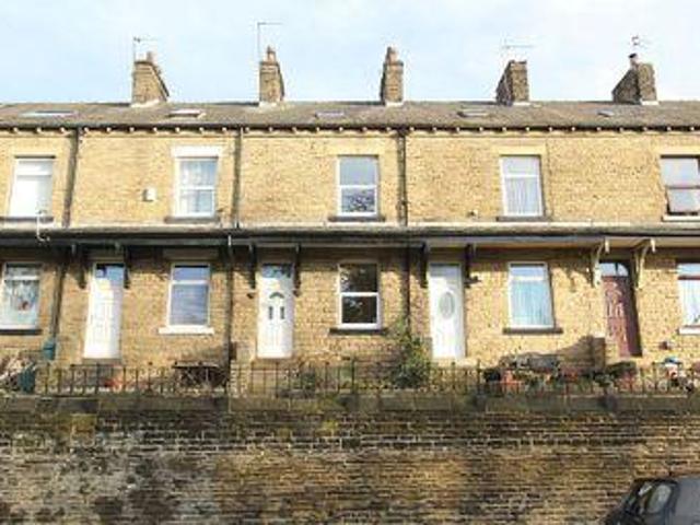 4 Bedrooms Terraced house for sale in Bowling Hall Road, Bradford, West Yorkshire BD4