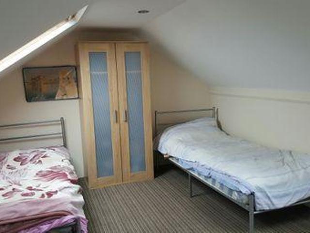 4 Bedrooms Terraced house for sale in Bridgewater Road, Wembley HA0