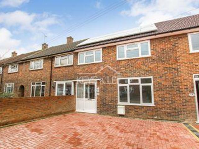 4 Bedrooms Terraced house for sale in Camborne Way, Romford RM3