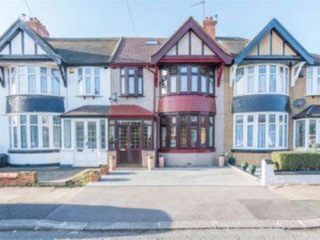 4 Bedrooms Terraced house for sale in Capel Gardens, Ilford, Essex IG3