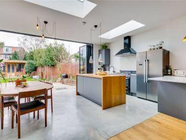 4 Bedrooms Terraced house for sale in Doyle Gardens, London NW10
