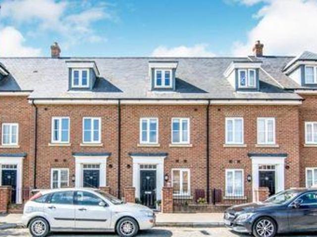 4 Bedrooms Terraced house for sale in Gold Furlong, Marston Moretaine, Bedford MK43
