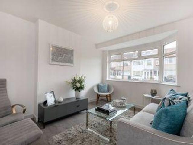 4 Bedrooms Terraced house for sale in Grove Road, Mitcham CR4