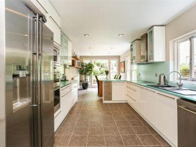 4 Bedrooms Terraced house for sale in Huddleston Road, London N7