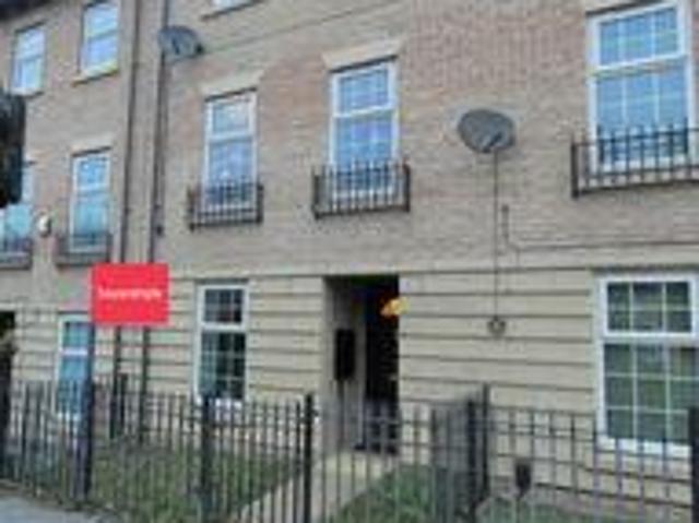 4 Bedrooms Terraced house for sale in Heathfields, Barnsley S70