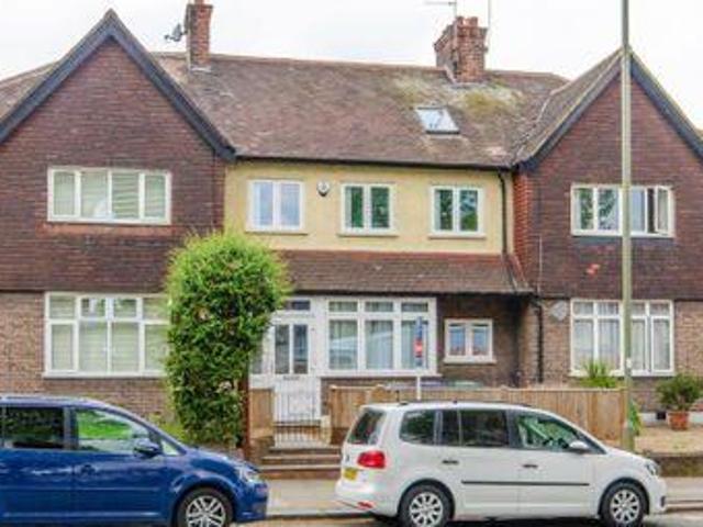 4 Bedrooms Terraced house for sale in High Road, London N2