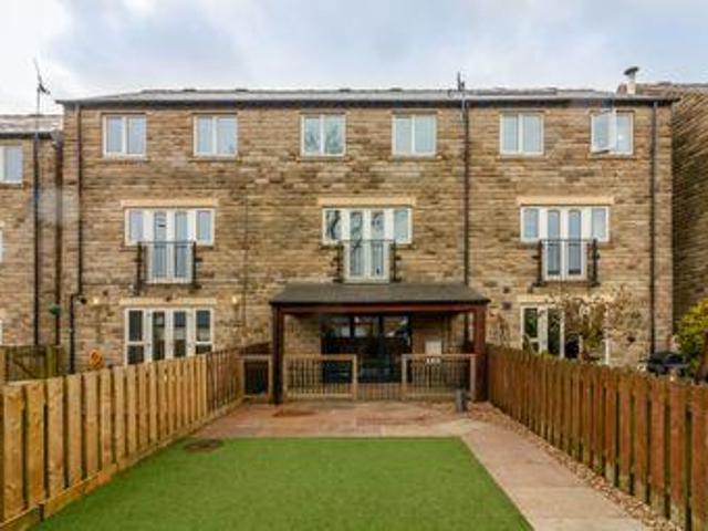 4 Bedrooms Terraced house for sale in Pennine Edge, Crow Edge, Sheffield S36