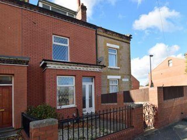 4 Bedrooms Terraced house for sale in Regent Street, Wakefield WF1
