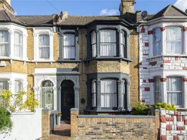 4 Bedrooms Terraced house for sale in Roding Road, London E5