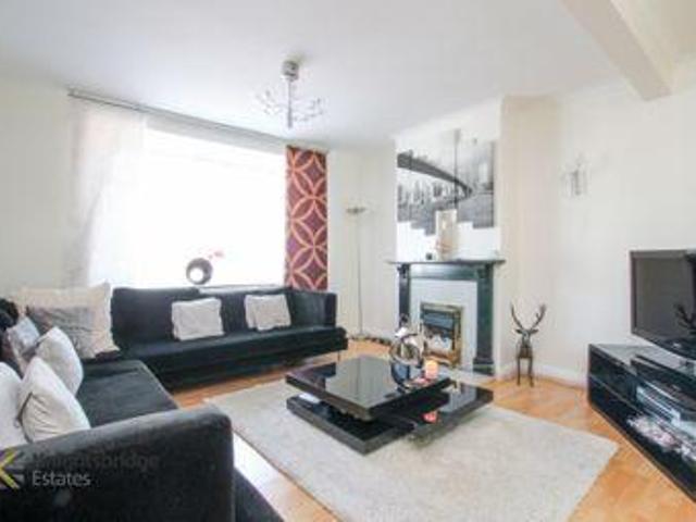4 Bedrooms Terraced house for sale in Roman Road, East Ham E6