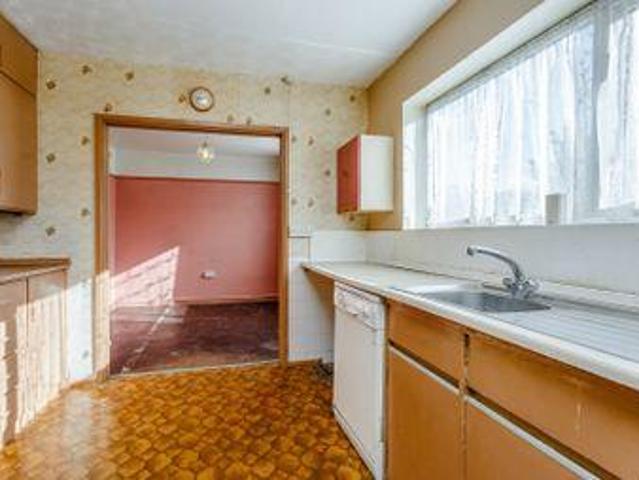 4 Bedrooms Terraced house for sale in Roycraft Avenue, Barking IG11