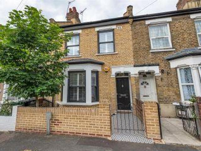4 Bedrooms Terraced house for sale in St. John´s Road, London E17