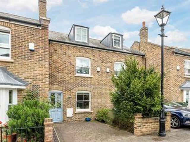 4 Bedrooms Terraced house for sale in Stanley Road, London SW14