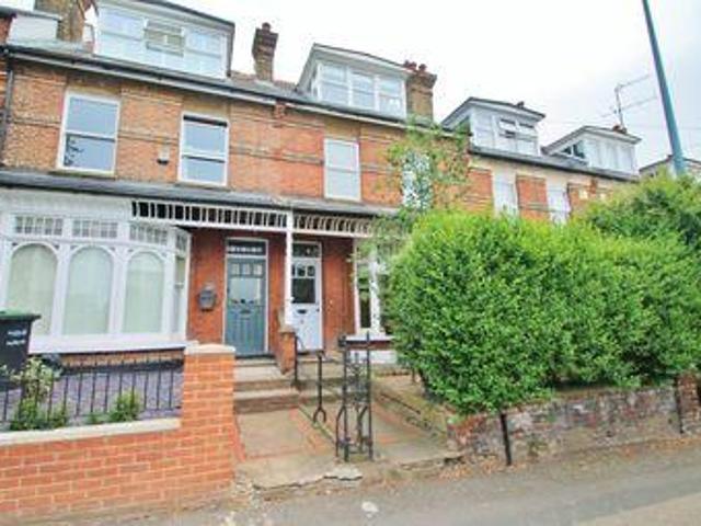 4 Bedrooms Terraced house for sale in Singlewell Road, Gravesend DA11