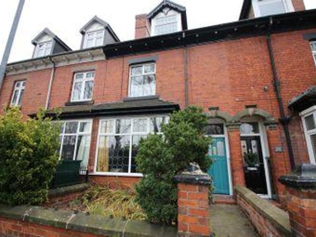 4 Bedrooms Terraced house for sale in Spring Gardens, Leek, Staffordshire ST13