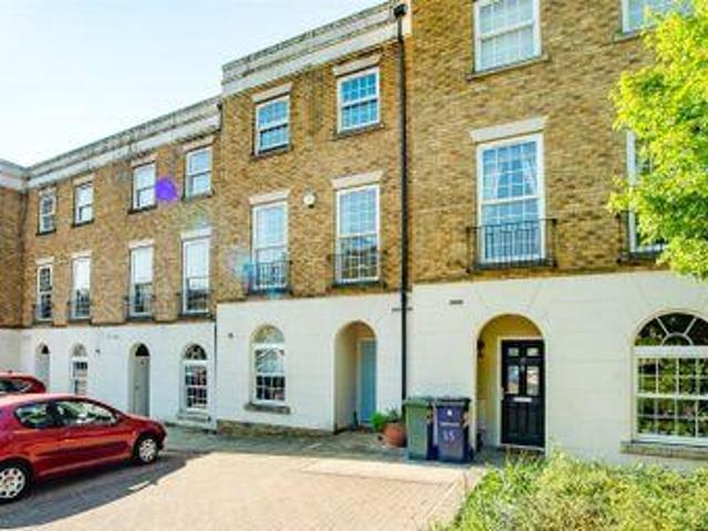 4 Bedrooms Terraced house for sale in Tarragon Road, Maidstone, Kent ME16