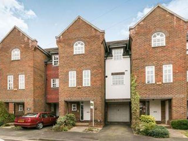 4 Bedrooms Terraced house for sale in The Fairfield, Farnham, Surrey GU9