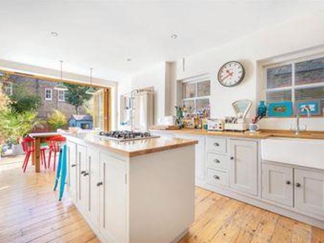 4 Bedrooms Terraced house for sale in Wontner Road, London SW17
