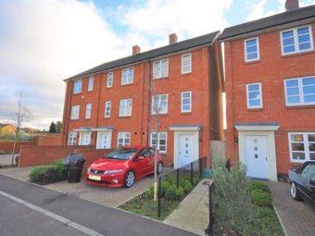4 Bedrooms Town house for rent in Brickfield Road, Mitcham CR4