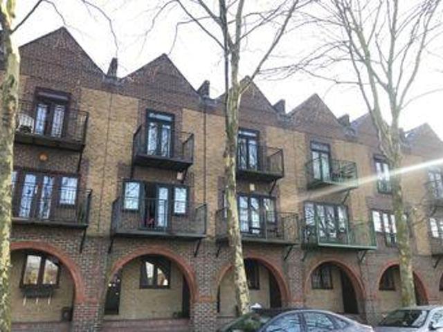 4 Bedrooms Town house for rent in Greenland Quay, London SE16