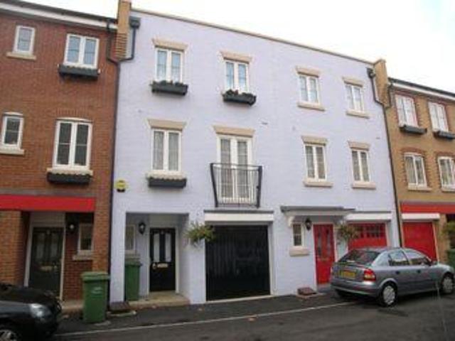 4 Bedrooms Town house for rent in Edgar Wallace Close, London SE15
