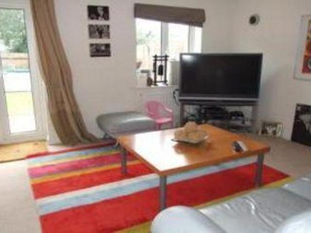 4 Bedrooms Town house for rent in Hallbridge Gardens, Bolton BL1