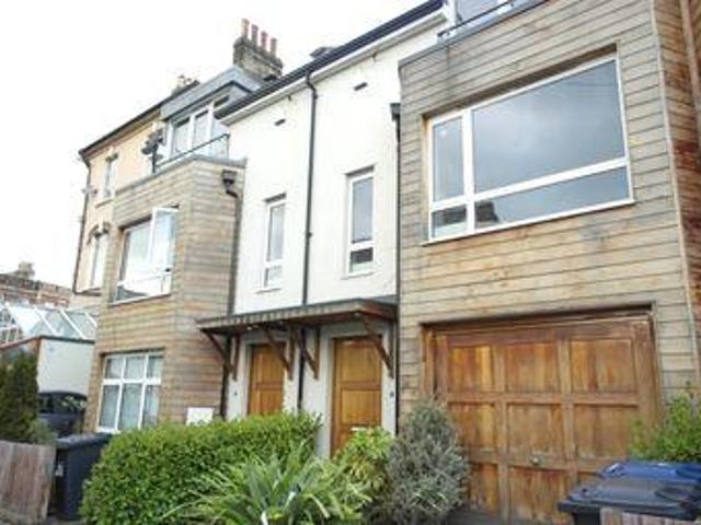 4 Bedrooms Town house for rent in Lincoln Road, East Finchley N2