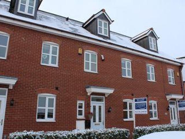 4 Bedrooms Town house for rent in Parkland Drive, Wychwood Village, Weston, Crewe, Cheshire CW2