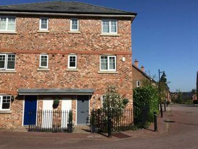 4 Bedrooms Town house for rent in The West Hundreds, Fleet GU51