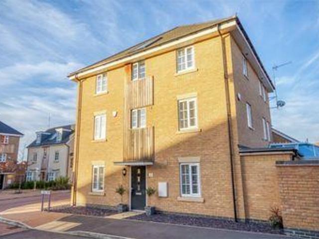 4 Bedrooms Town house for sale in Canal Way, Pineham Lock, Northampton NN4