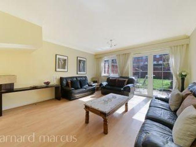 4 Bedrooms Town house for sale in Central Road, Morden SM4