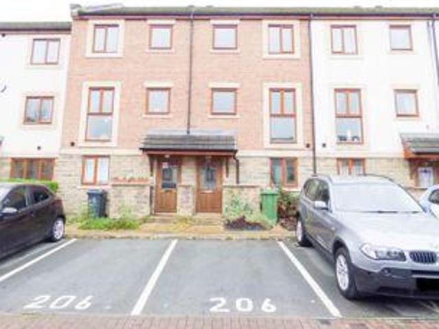 4 Bedrooms Town house for sale in Greenlea Court, Huddersfield HD5