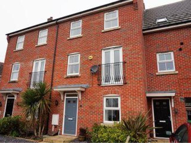 4 Bedrooms Town house for sale in Griffiths Way, Nottingham NG15