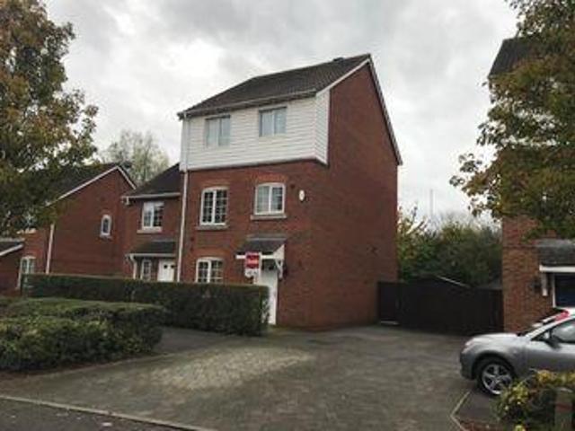 4 Bedrooms Town house for sale in Emerald Crescent, Sittingbourne, Kent ME10