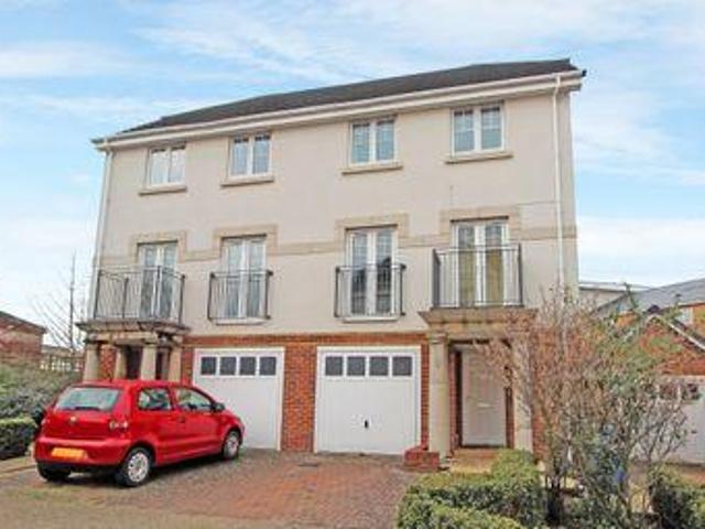 4 Bedrooms Town house for sale in Kingsquarter, Maidenhead SL6