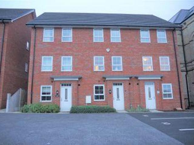 4 Bedrooms Town house for sale in Holden Drive, Manchester M27