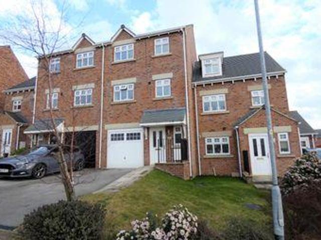 4 Bedrooms Town house for sale in Heathcote Close, Woolley Grange, Barnsley S75