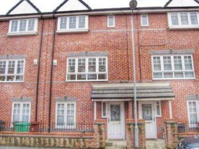 4 Bedrooms Town house for sale in Lowbrook Avenue, Manchester M9
